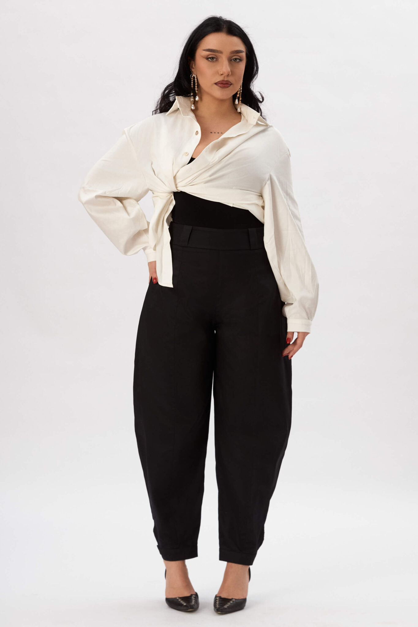 Troublemaker Barrel Leg Pants In Raven - Loud Bodies